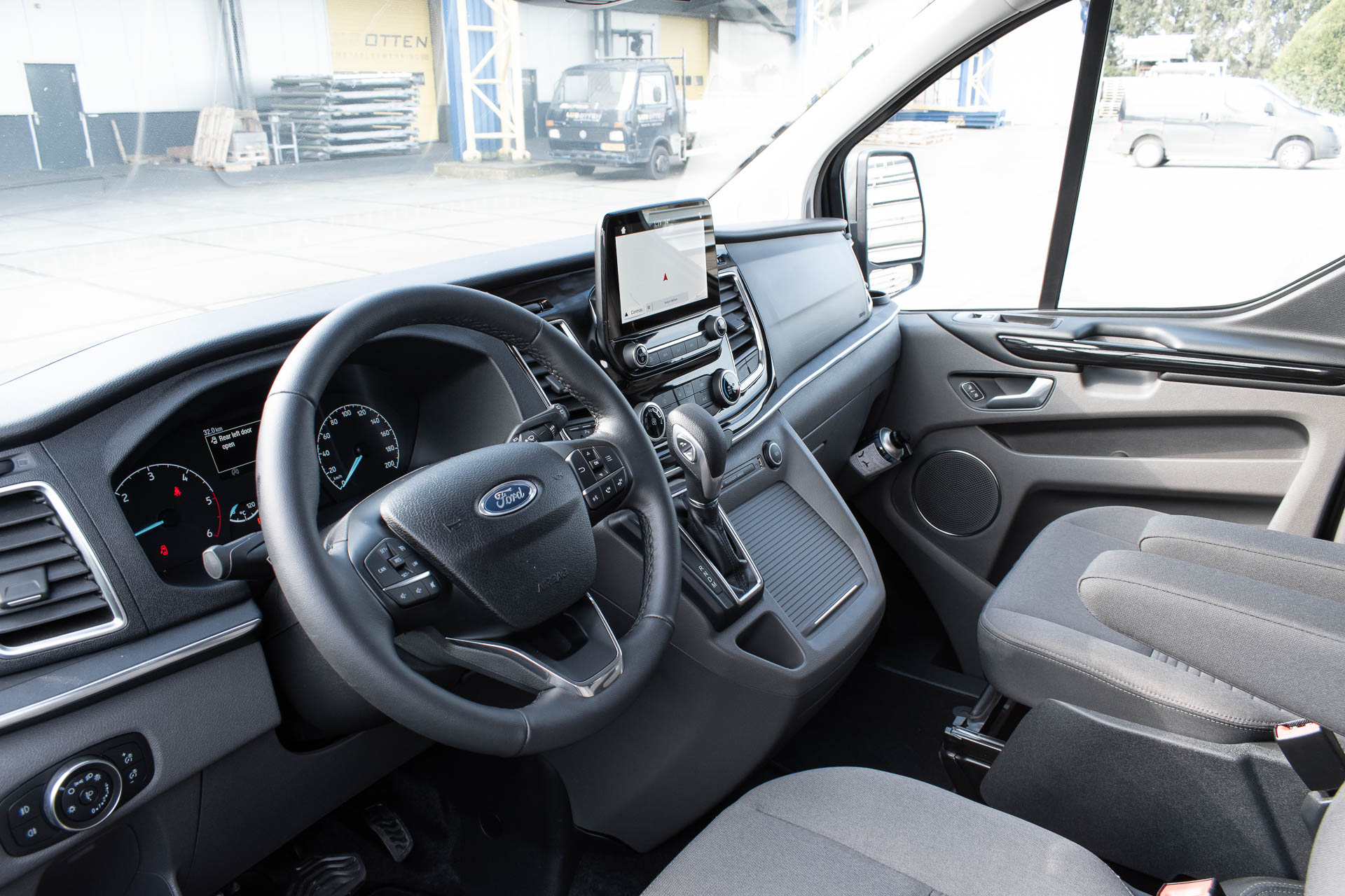 Ford Tourneo / Transit Independence™ Rolstoelbus | Freedom AA