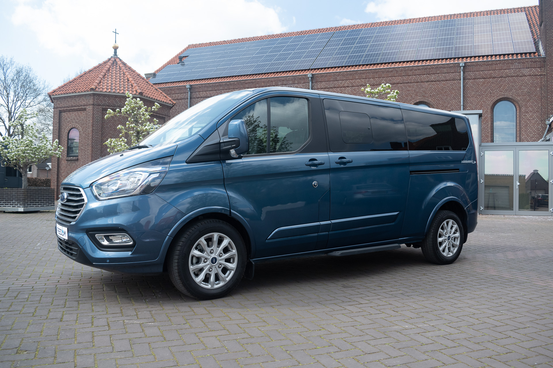 Ford Tourneo / Transit Independence™ Rolstoelbus | Freedom AA